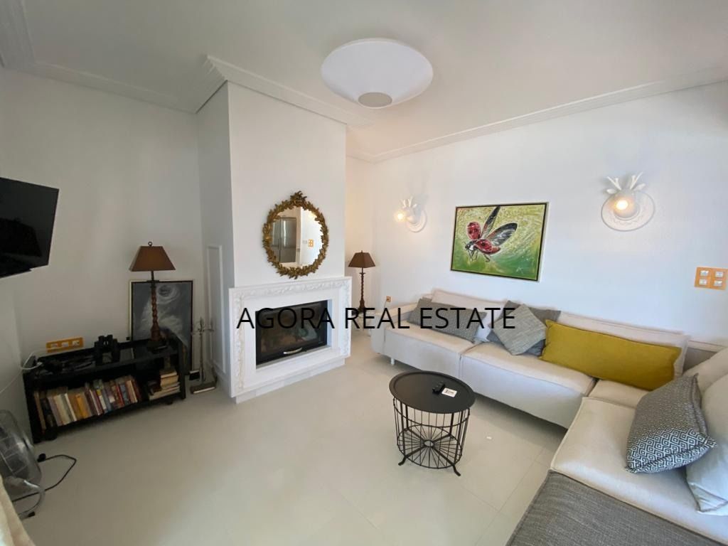 ΠΩΛΕΙΤΑΙ ΥΠΕΡΠΟΛΥΤΕΛΕΣ ΠΑΡΑΘΑΛΑΣΣΙΟ ΔΙΑΜΕΡΙΣΜΑ 140ΤΜ ΣΤΟ ΛΟΥΤΡΑΚΙ.