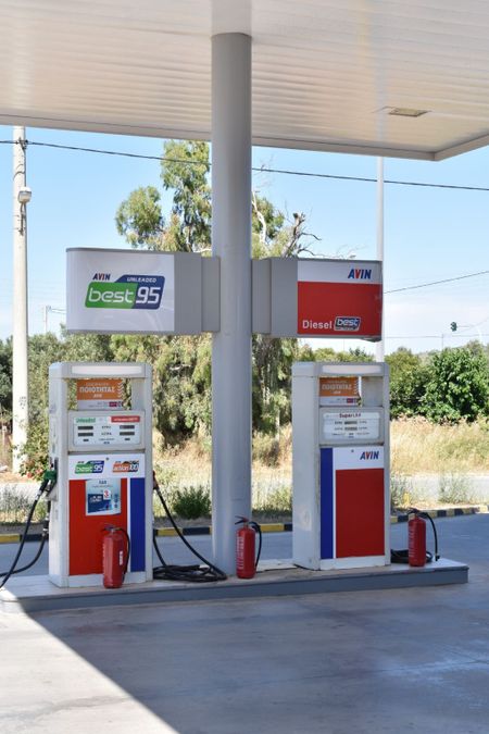 ΕΥΚΑΙΡΙΑ ΠΡΑΤΗΡΙΟ ΥΓΡΩΝ ΚΑΥΣΙΜΩΝ ΣΕ ΜΕΓΑΛΟ ΟΙΚΟΠΕΔΟ ΕΝΤΟΣ ΣΧΕΔΙΟΥ