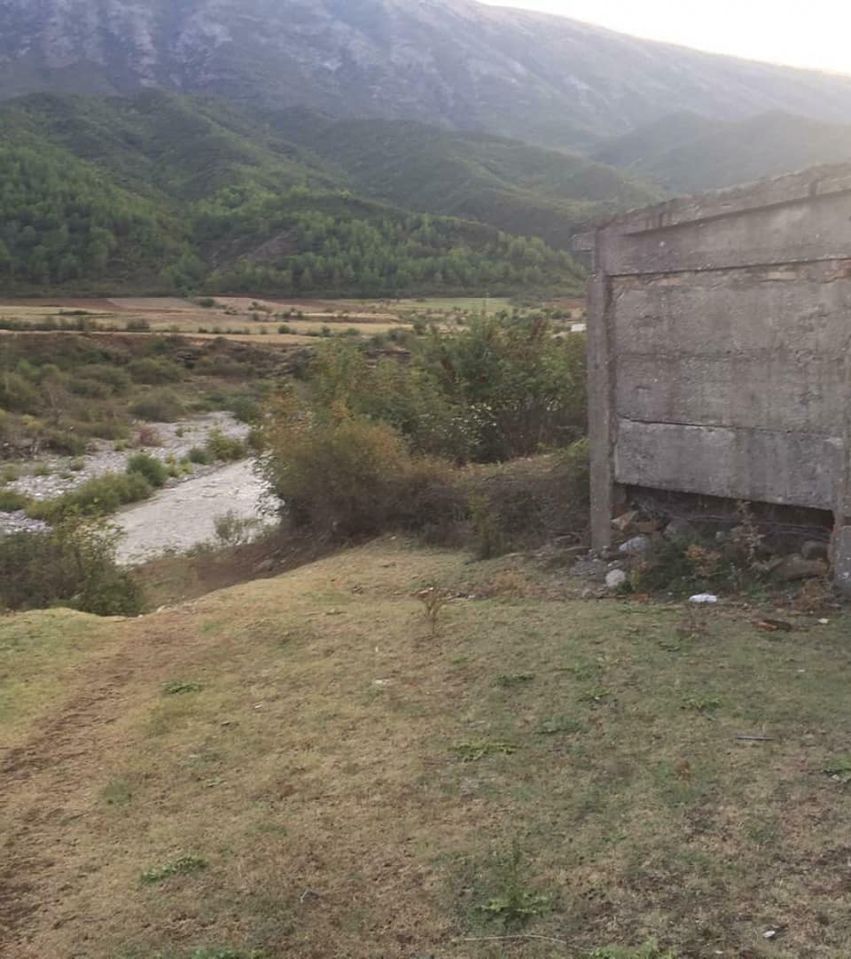 Building for sale, 751sqm, 120,250€ - Permet | Indomio.al