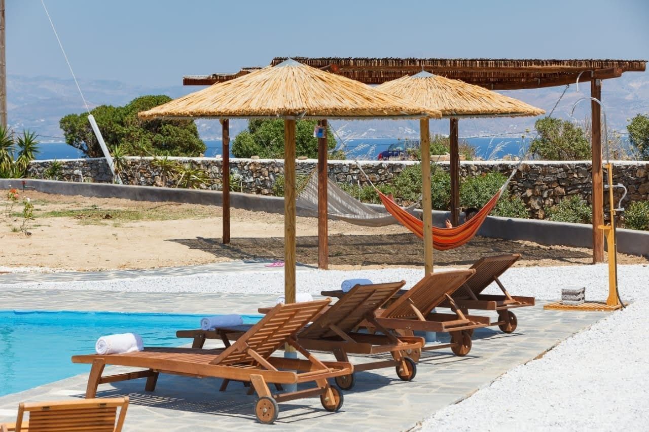 Ακινητο με 4 πισινες κοντα στην παραλια της Πουντας στο Πισω Λιβαδι