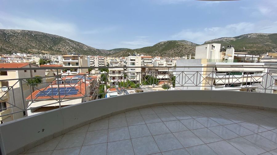 ΟΡΟΦΟΔΙΑΜΕΡΙΣΜΑ ΣΤΗΝ ΑΝΩ ΓΛΥΦΑΔΑ ΜΕ ΑΠΟΚΛΕΙΣΤΙΚΗ ΧΡΗΣΗ ΤΑΡΑΤΣΑΣ