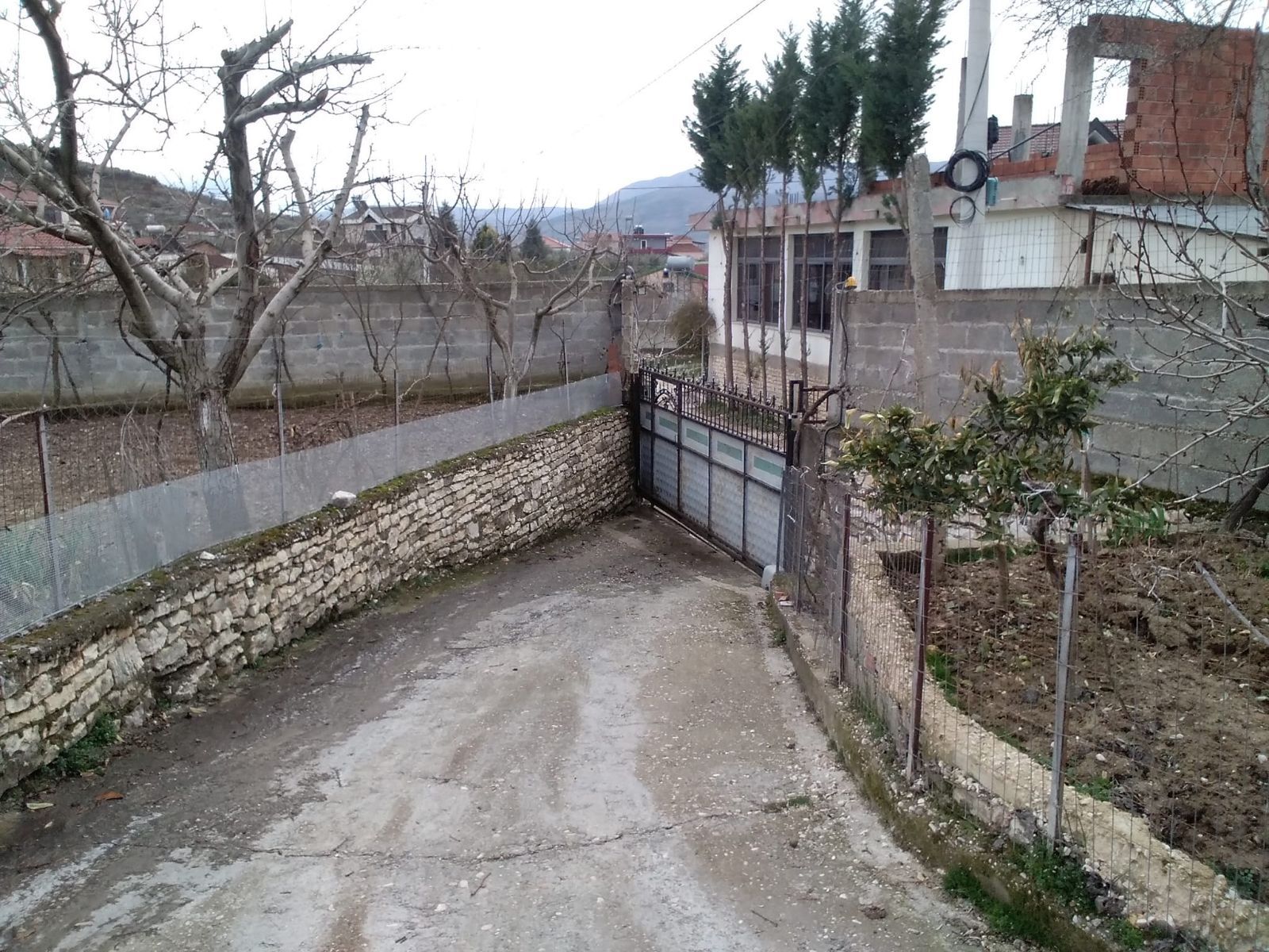 Shtëpi Private në shitje, 300m², 190.000€ - Perondi | Indomio.al
