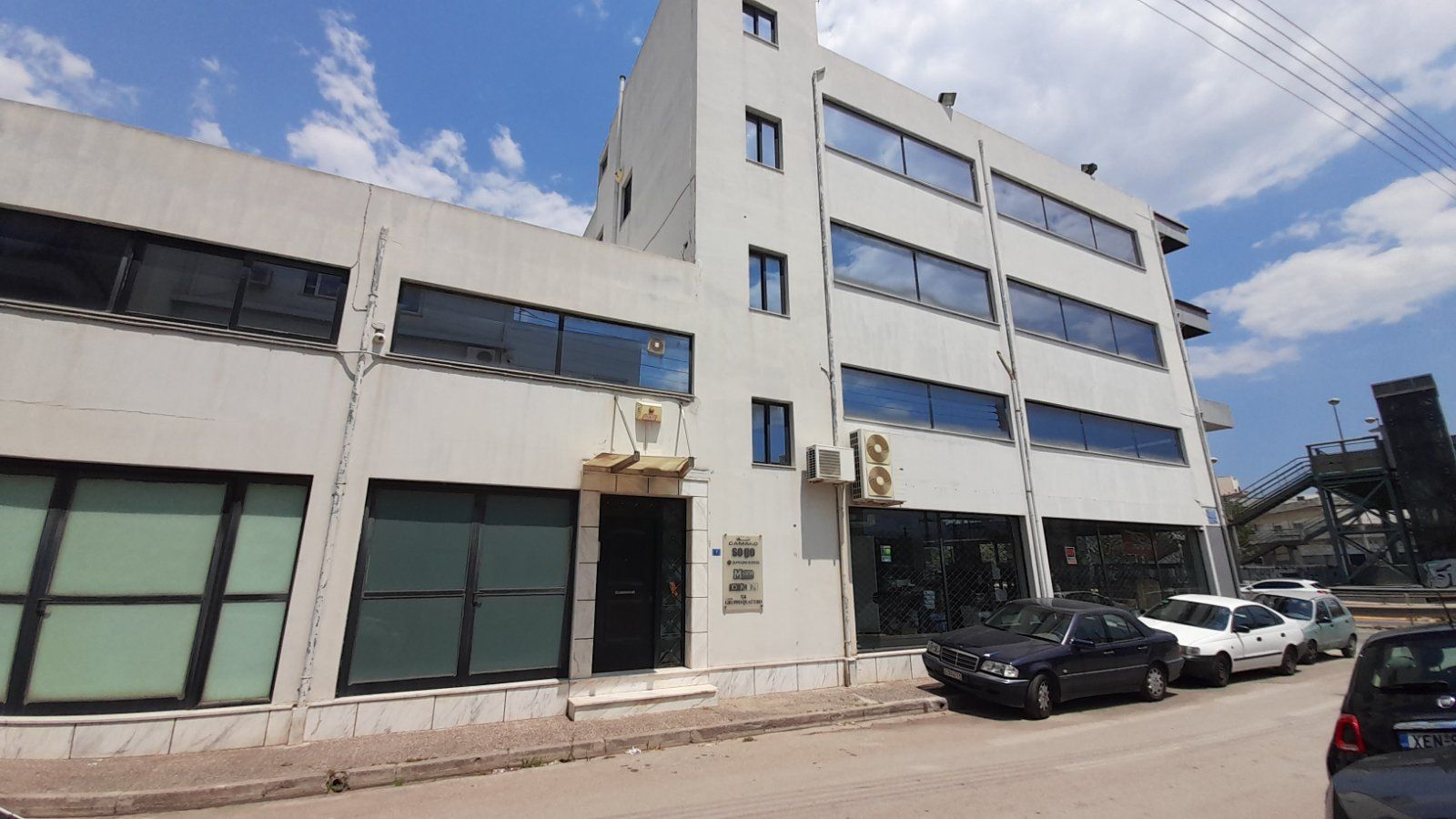 επαγγελματικό κτίριο Άγιοι Ανάργυροι