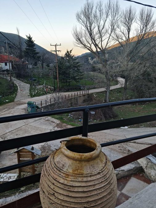 ΠΩΛΕΙΤΑΙ ΜΟΝΟΚΑΤΟΙΚΙΑ ΣΤΗΝ ΚΡΥΣΤΑΛΛΟΒΡΥΣΗ
