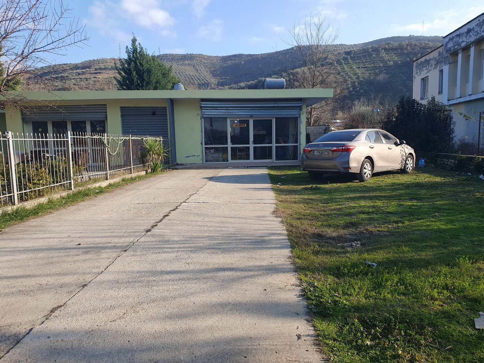 Dyqan në shitje, 375m², 52.000€ - Lapardha | Indomio.al