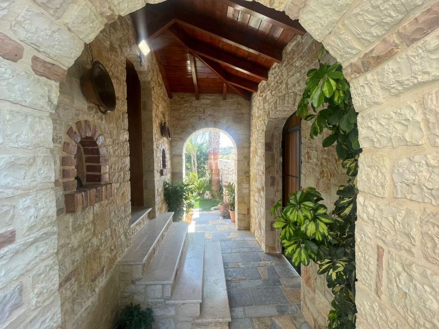 Detached House for rent, 440sqm, 4,000€ - Arapaj | Indomio.al