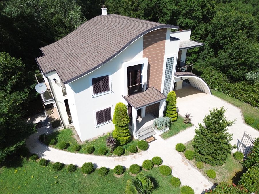 Vilë në shitje, 285m², 350.000€ - Velipojë | Indomio.al